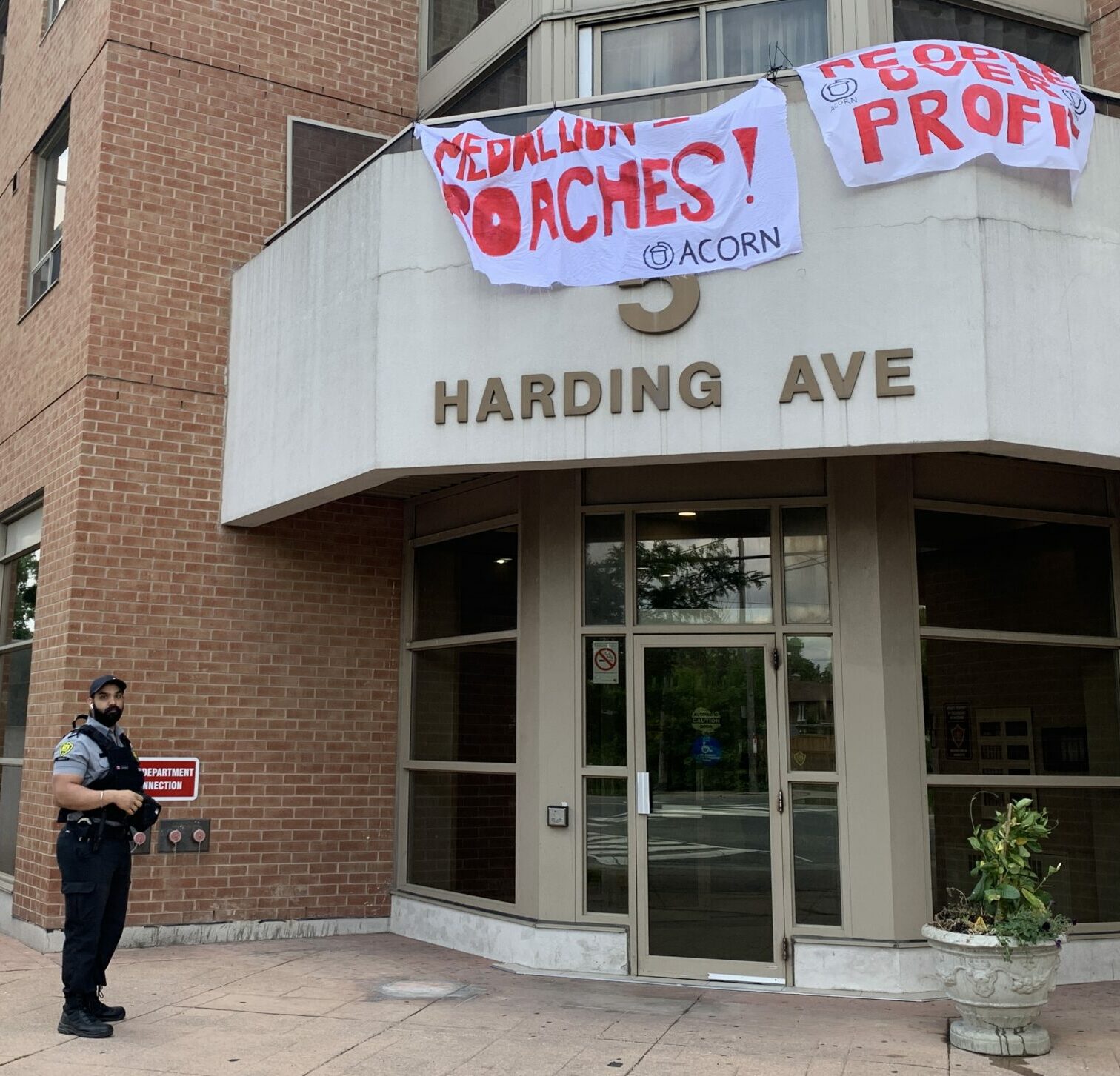 Toronto ACORN Tenant Speakout at 5 & 15 Harding Ave - ACORN Canada